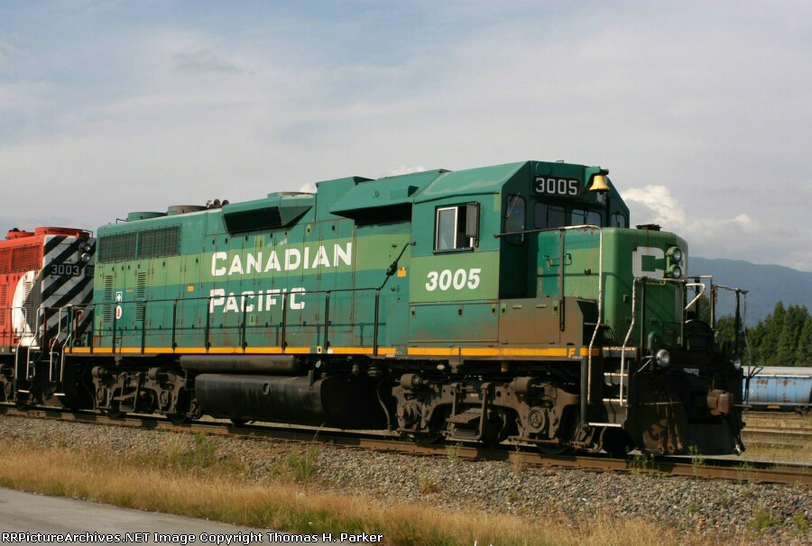 CP 3005 GP38AC